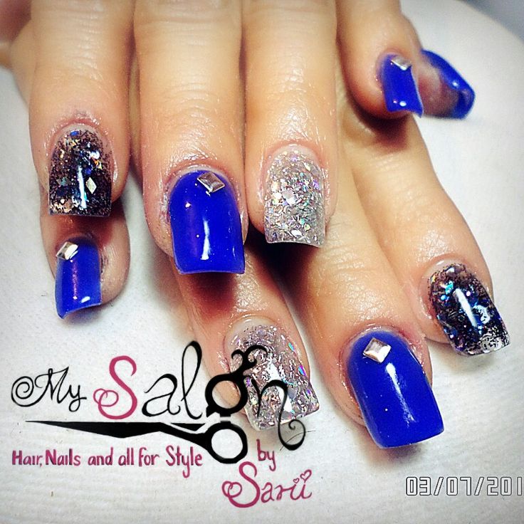 Diseño De Uñas Color Azul Rey Con Cintas 【IDEAS E IMÁGENES】