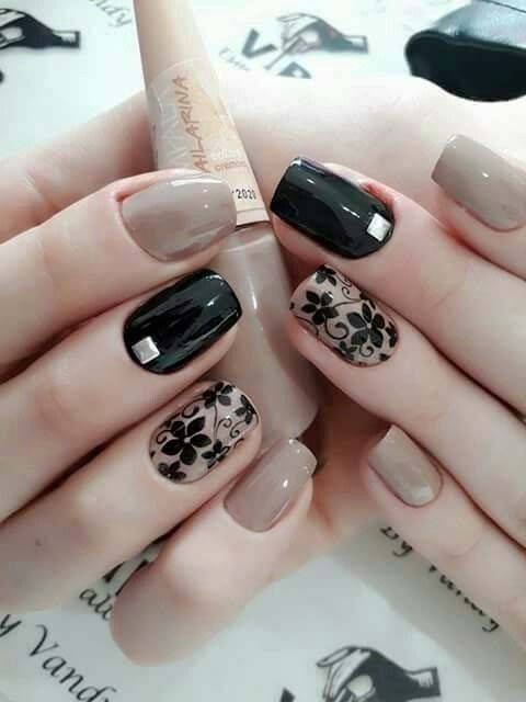 Diseño De Uñas Color Beige Con Negro 【IDEAS E IMÁGENES】