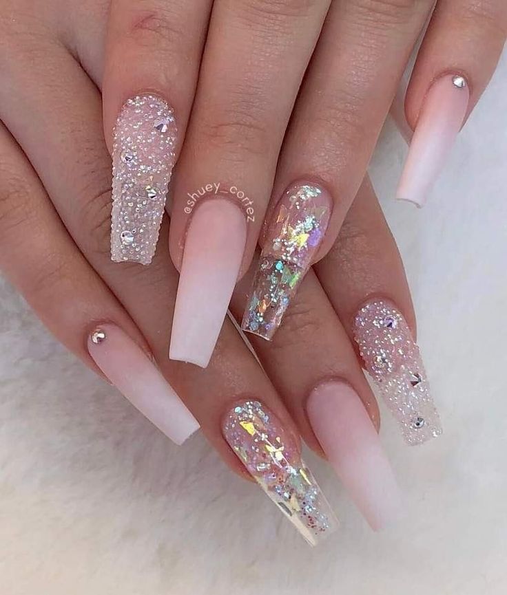 Diseño De Uñas Color Rosa Con Hliter Blanco 【IDEAS E IMÁGENES】