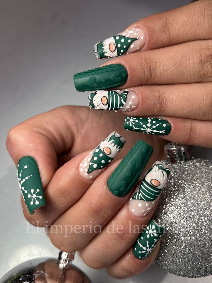 Diseño De Uñas Color Verde Para Navidad 【IDEAS E IMÁGENES】
