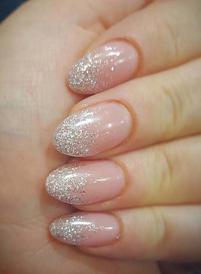 Diseño De Uñas Difuminadas Con Gliter 【IDEAS E IMÁGENES】