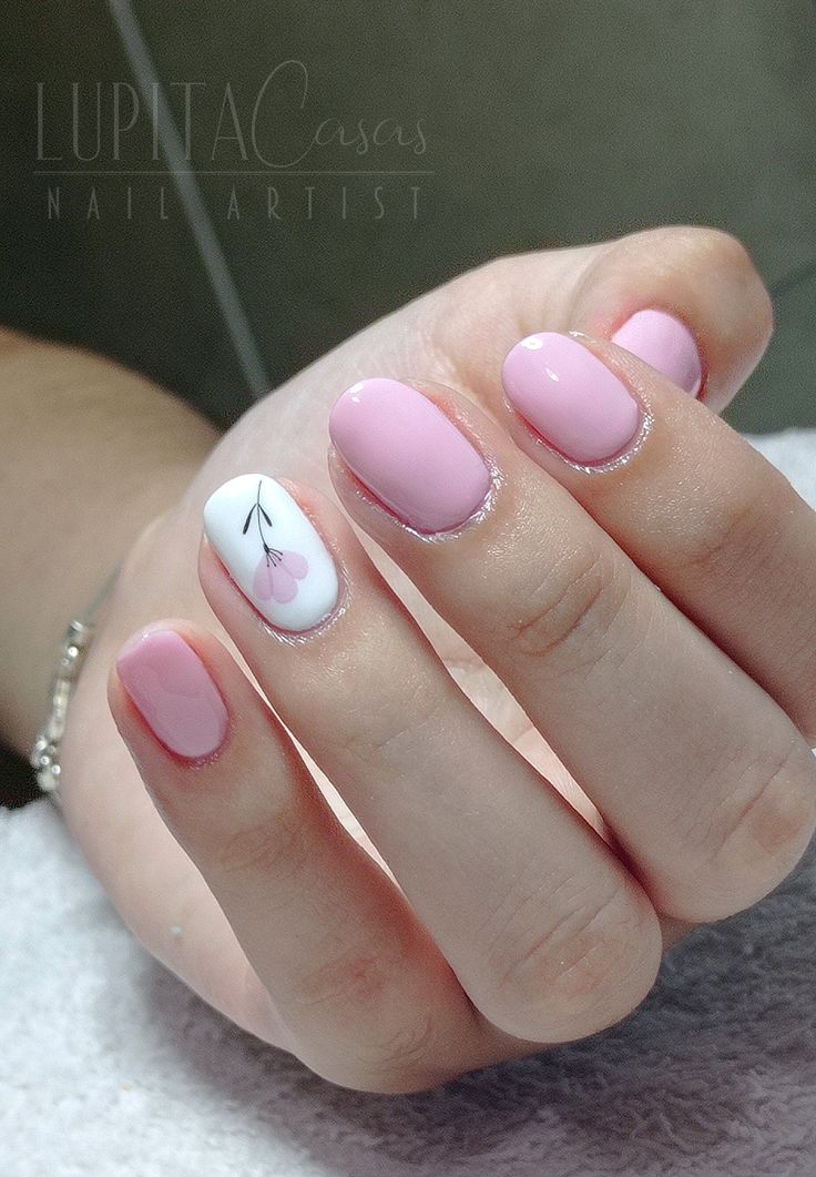 Diseño De Uñas Gelish Blanco Con Rosa 【IDEAS E IMÁGENES】