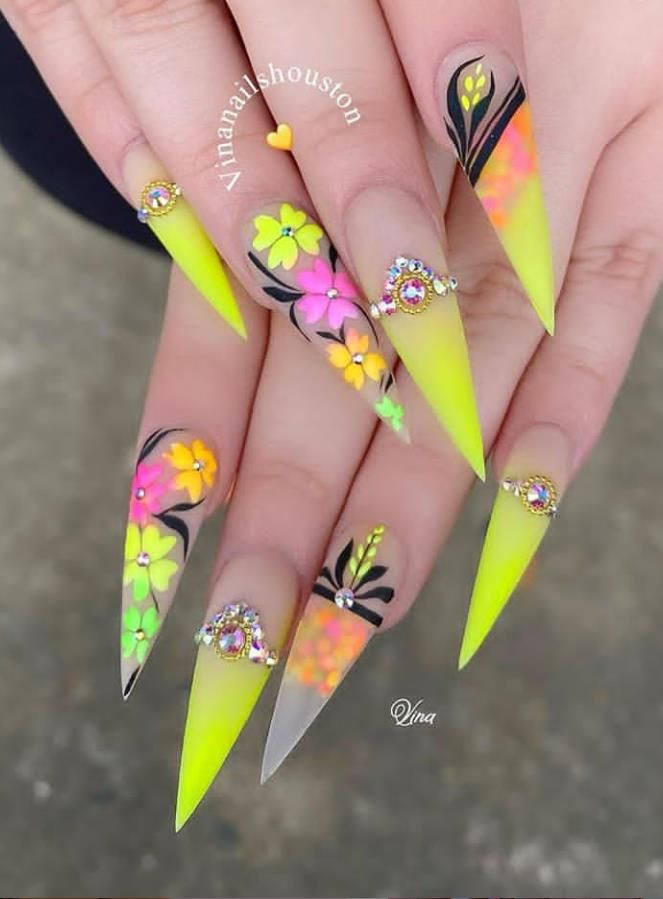 Diseños De Uñas Acrilicas Fashionistas 【IDEAS E IMÁGENES】