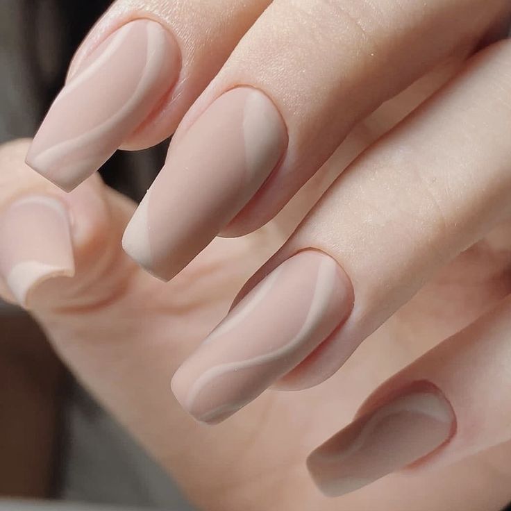 Diseños De Uñas Color Beige Y Cris 【IDEAS E IMÁGENES】