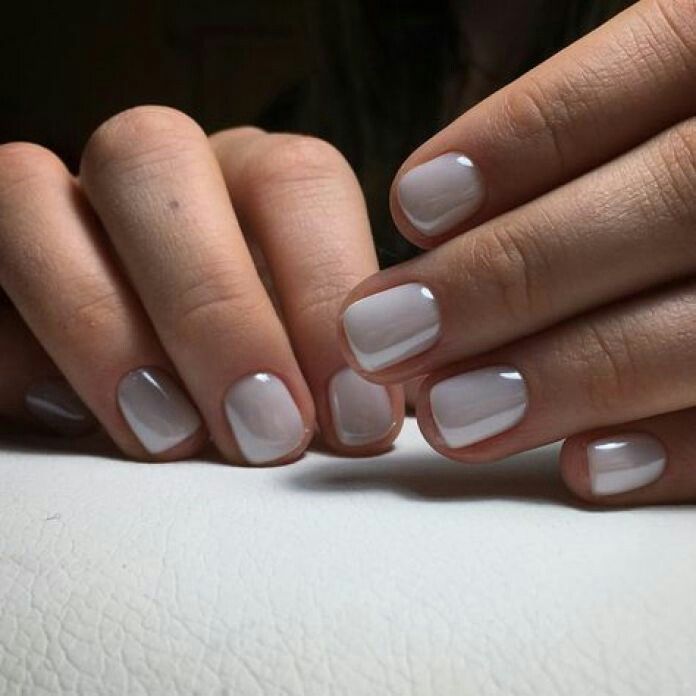 Diseños De Uñas Modernos en Color Perla 【IDEAS E IMÁGENES】