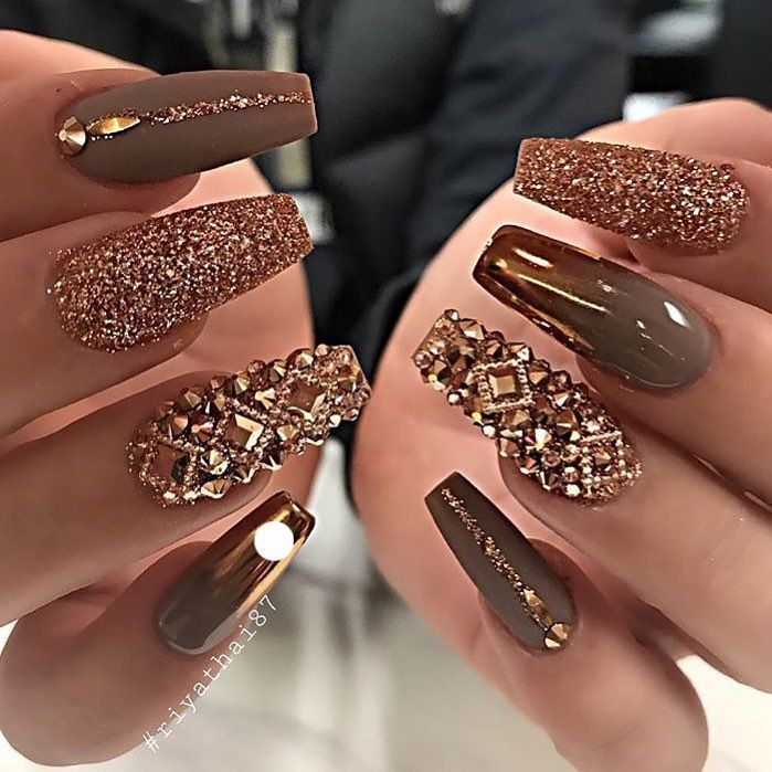 Diseños De Uñas Piedras Color Cafe 【IDEAS E IMÁGENES】
