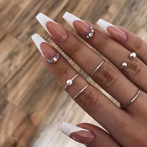 Diseños De Uñas Punta Coffin Frances 【IDEAS E IMÁGENES】