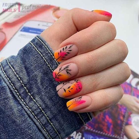 Uñas Diseño De Ojas 【IDEAS E IMÁGENES】